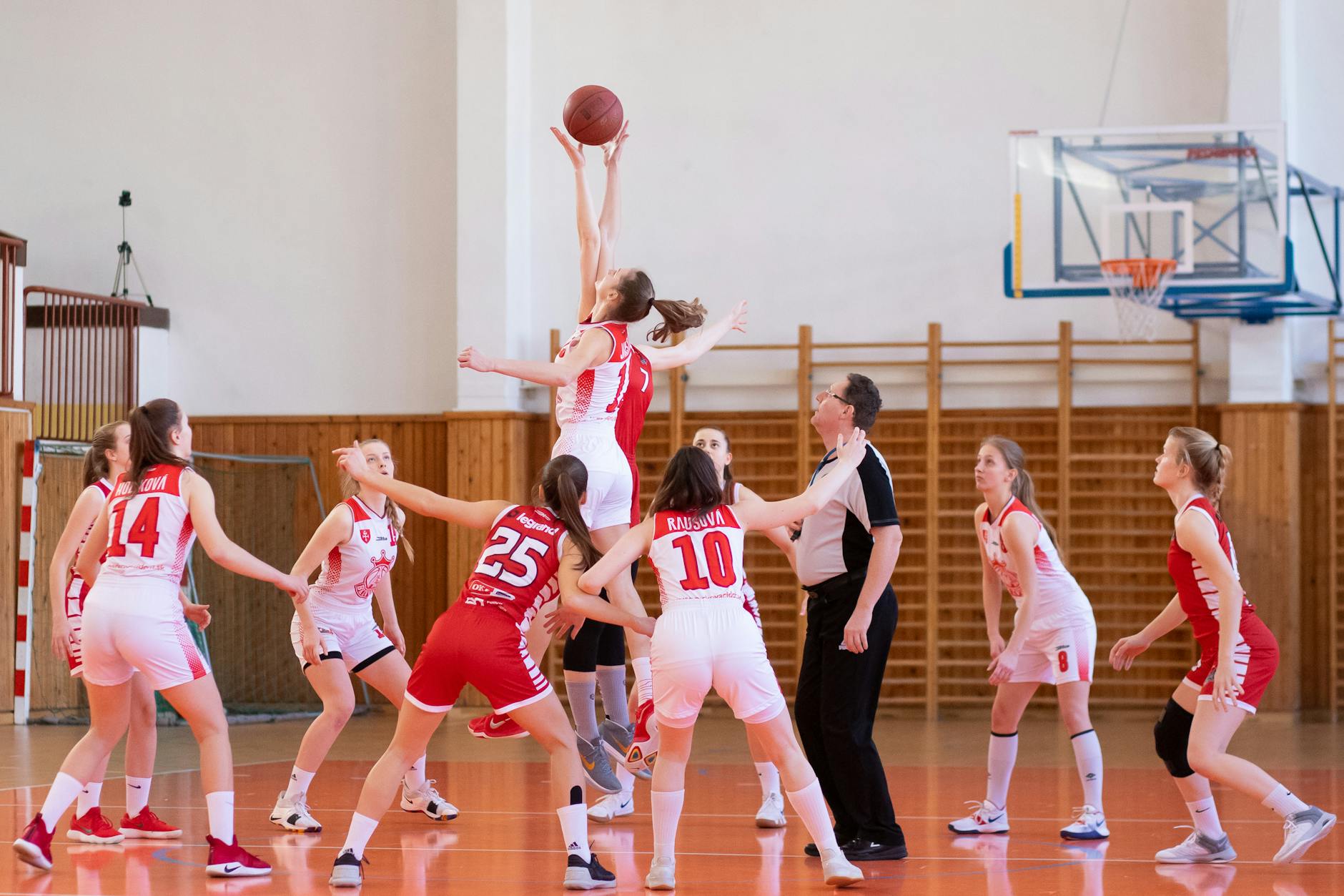 Developing a Winning Game Plan: Strategy and Execution – Underdog Hoops